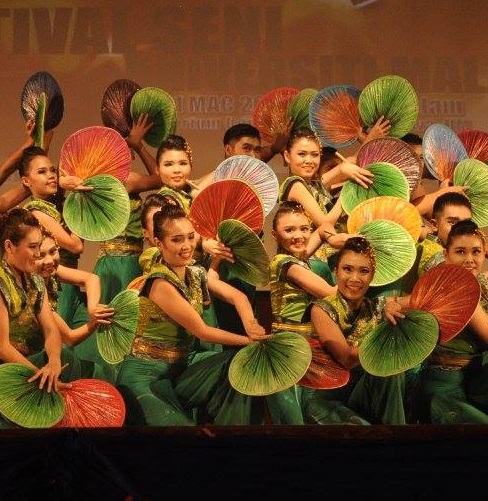 Flourishing Diversity: A Review of Chinese Dance at FESENI University ...